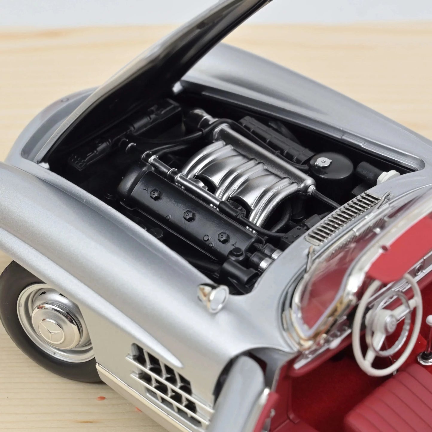 MERCEDES-BENZ 300 SL ROADSTER SILVER 1957 1/18 Scale NOREV MTDNOR18389 ...