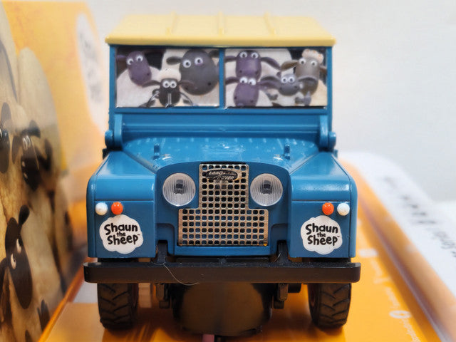 LAND ROVER SERIES 1 - SHAUN THE SHEEP 1/32 Scale Scalextric SCAC4543 ...